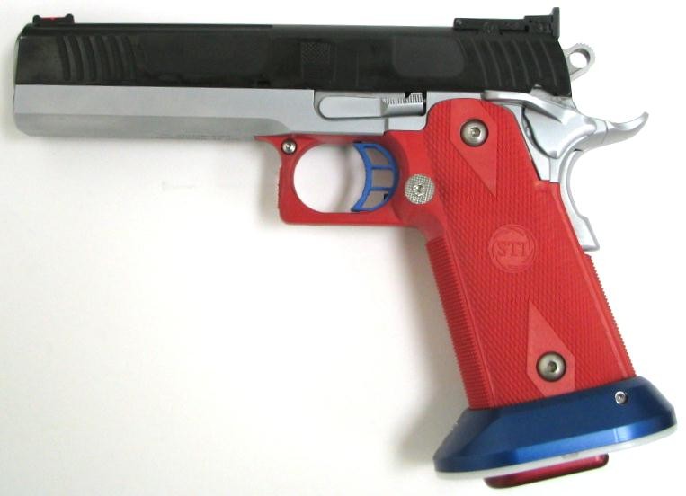 STI 2011 .40 S&W caliber pistol. Special limited edition The Patriot ...