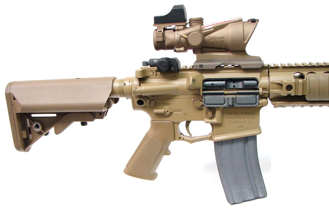 Knight SR-15 5.56 MM caliber rifle. Knights M4 carbine in Taupe with ...