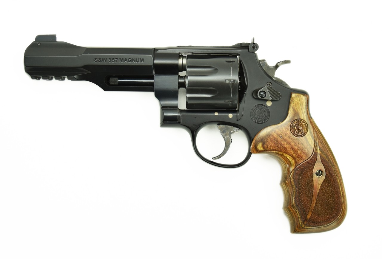 Smith & Wesson M&P R8 .357 Magnum (PR31869) - Collector’s Firearms