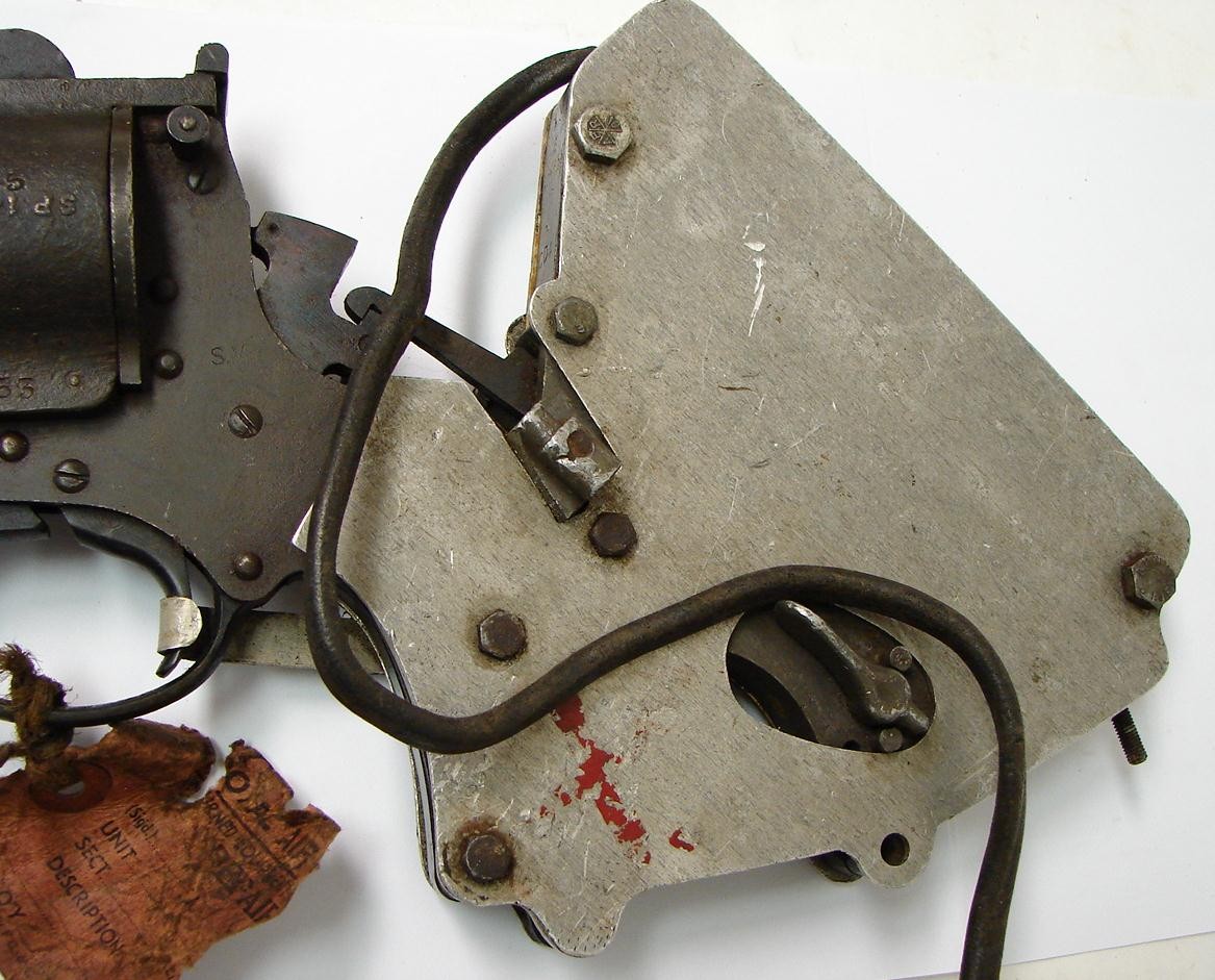 Singer Manufacturing Company British No. 4 MK1 aircraft flare gun ...