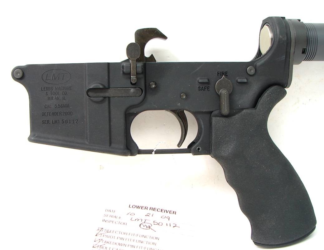 LMT Defender 2000 223 Rem caliber receiver. Complete lower with Ergo ...