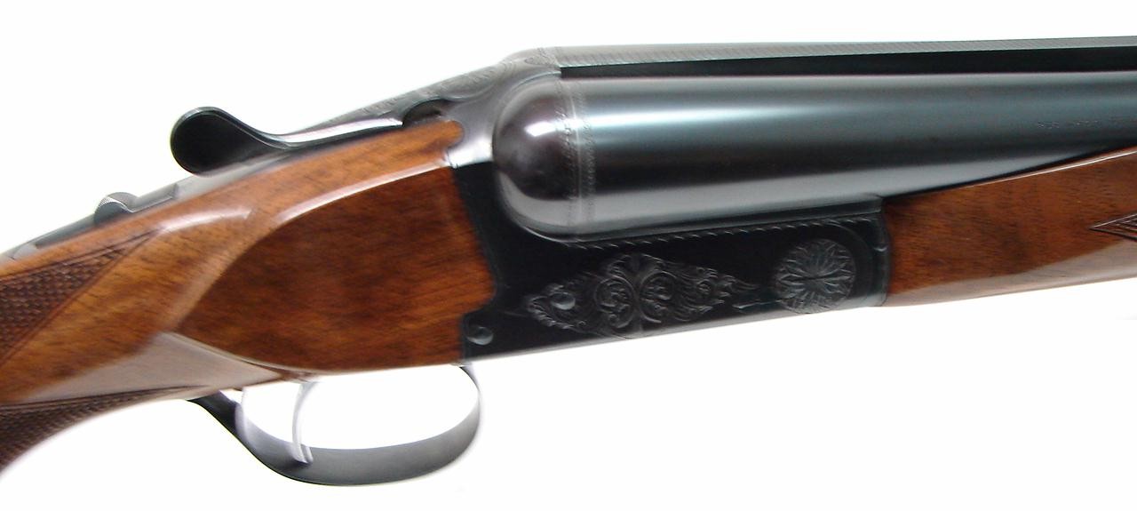 Browning B-S/S 12 gauge shotgun. Popular side-by-side double shotgun ...