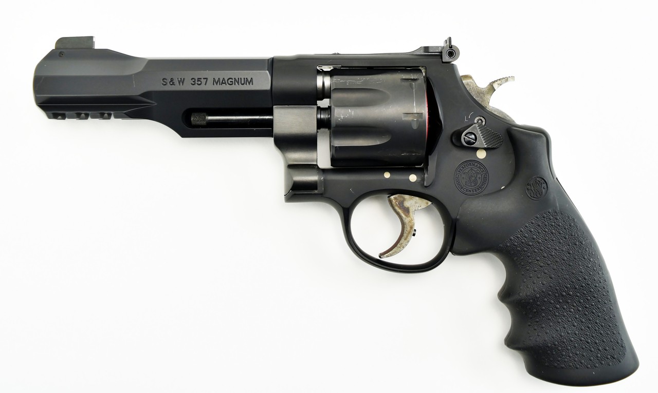 Smith & Wesson M&P R8 .357 (nPR30579) New - Collectors Firearms
