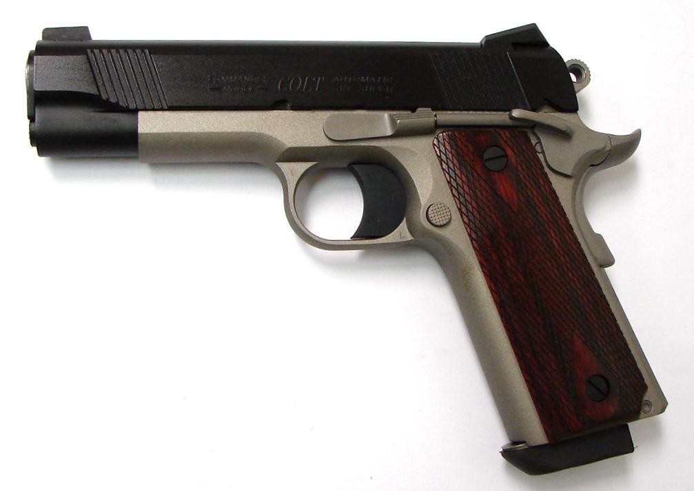Colt Lightweight Commander .38 Super caliber pistol. New 2-tone carry ...
