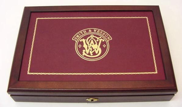 Smith & Wesson Model 29 Magna Classic 44 Magnum Special Edition ...