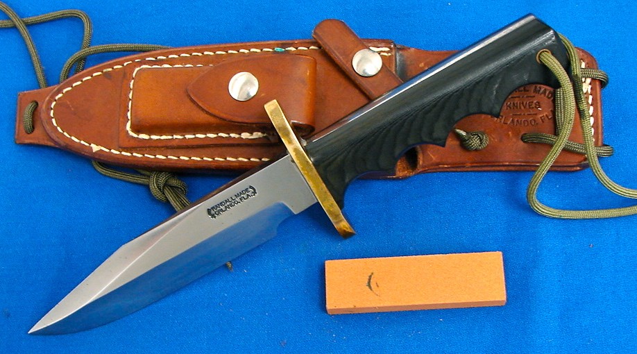 Randall model 15 "Air Crewman" knife. Excellent original condition ...