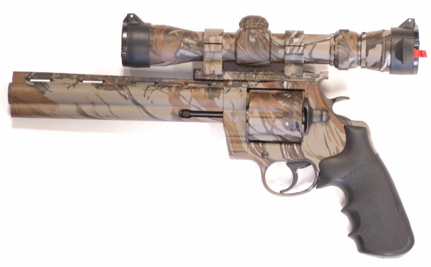 Colt Realtree Anaconda .44 Magnum revolver with Redfield 2.5x7. (pr2122 ...