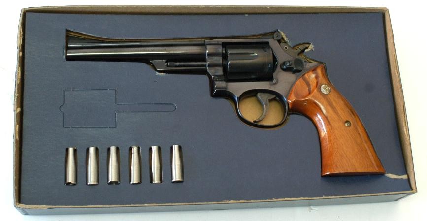 Smith & Wesson Model 53 .22 Jet revolver with box and .22LR inserts ...