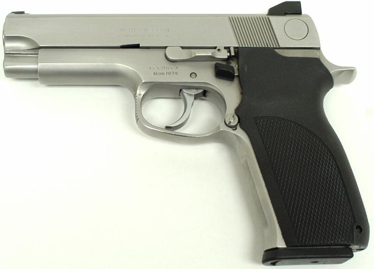 Smith & Wesson Model 1076 10mm Auto caliber pistol. FBI model. (pr4023 ...