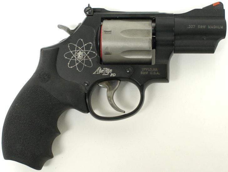 Smith & Wesson Model 386 PD .357 Magnum caliber revolver. Factory demo ...