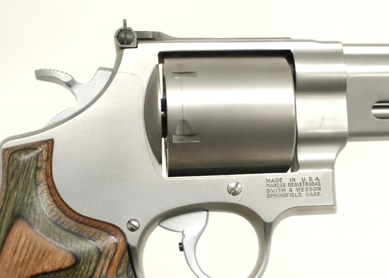 Smith & Wesson 629-5 Performance Center .44 Magnum caliber revolver ...