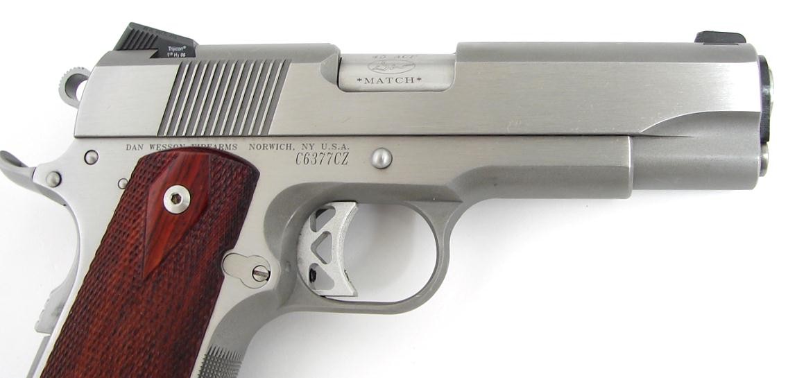 Dan Wesson Classic Bobtail .45 ACP caliber pistol. Commander size ...