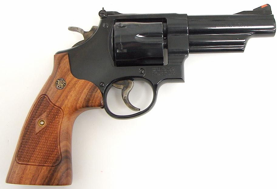 Smith & Wesson 57-6 .41 Mag caliber revolver. 4 barrel classic model ...