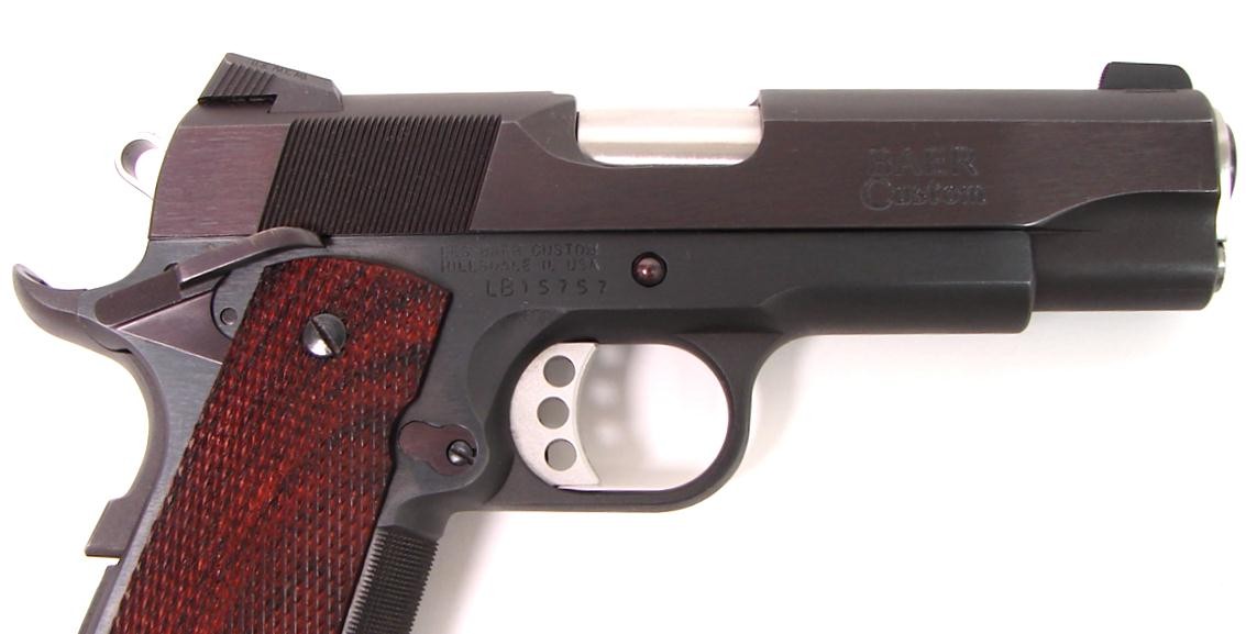 Les Baer Custom Stinger .45 ACP caliber pistol. 4 1/4" carry model with ...