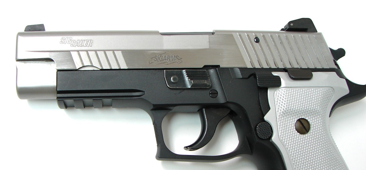 Sig Sauer P226 Elite .40 S&W caliber pistol. Platinum Elite Model with ...