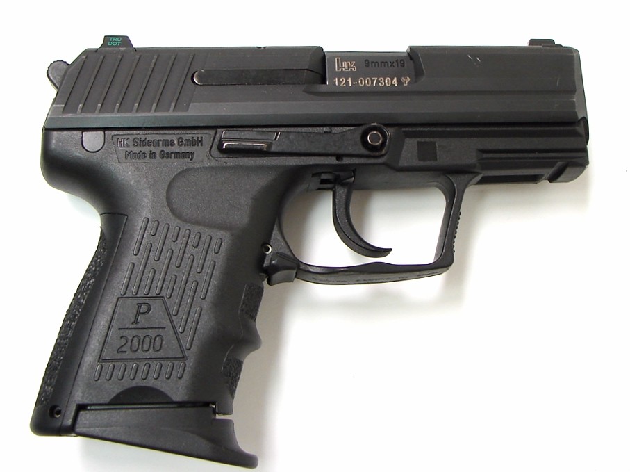 Heckler & Koch P2000 SK 9 MM PARA caliber pistol. Sub-compact model ...