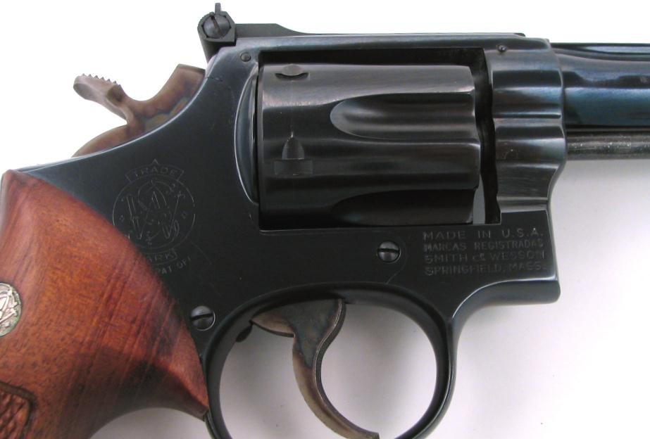 Smith & Wesson 18-2 .22 LR caliber revolver in excellent condition with diamond grips. (pr5488 ...