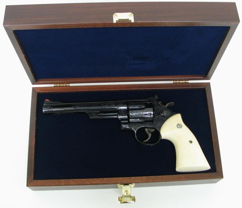 Smith & Wesson Model 29-2 .44 Magnum caliber factory engraved cased ...