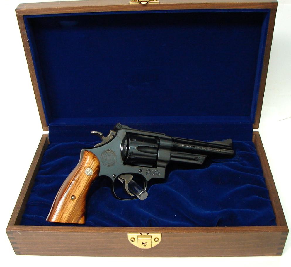 FBI Commemorative. Rare Smith & Wesson .357 Magnum caliber revolver ...