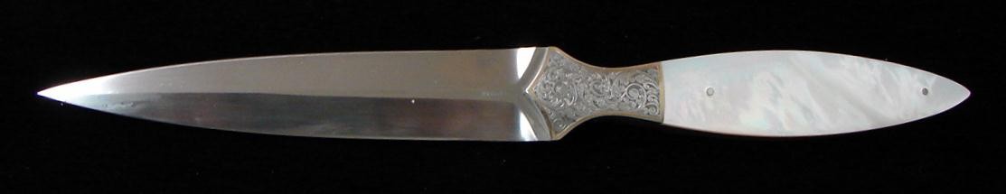 Claude Montjoy (Deceased) Guardless Fighter. 8 1/2" overall with a 3 3/ ...