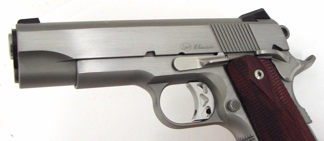 Dan Wesson Commander Classic Bobtail 10MM caliber pistol. 4 1/4" barrel ...