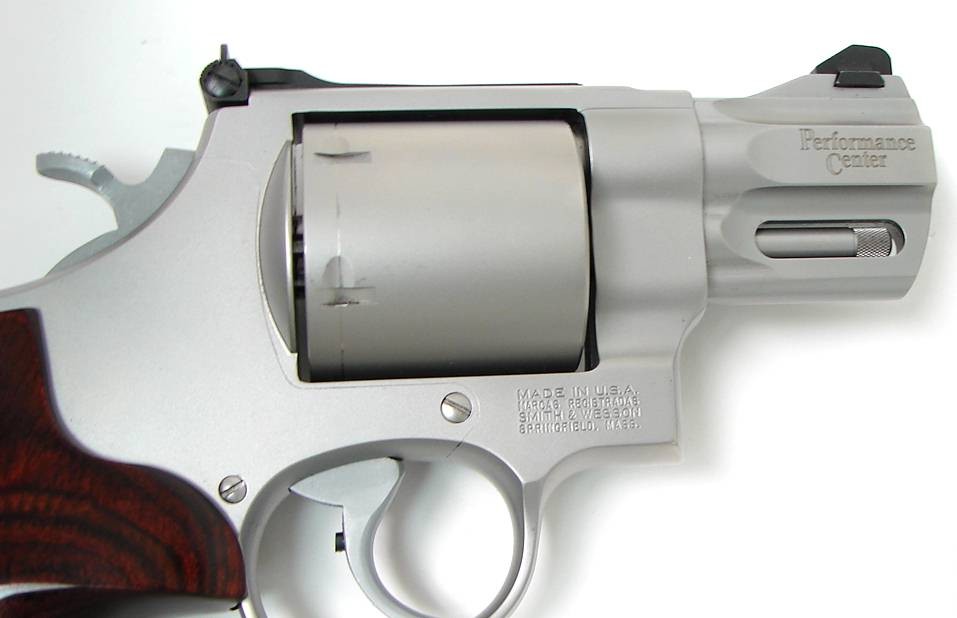 Smith & Wesson 629-5 .44 magnum caliber revolver with case. Performance ...