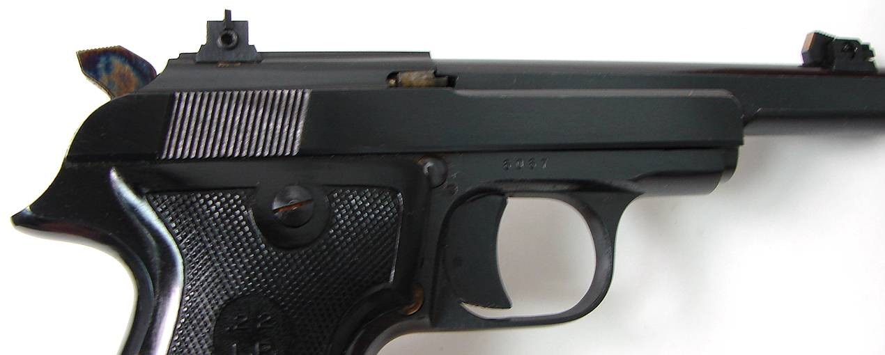 MAB Le Chasseur .22 LR caliber pistol. French target pistol made for ...