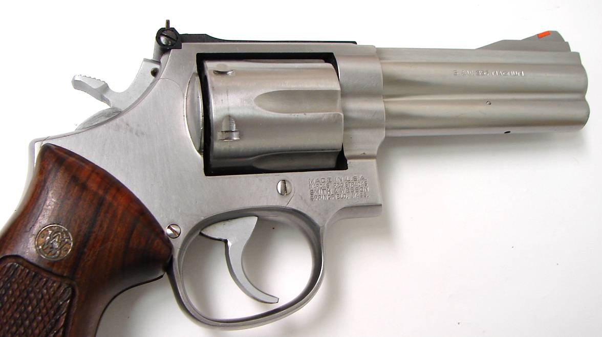 Smith & Wesson 686-3 .357 Mag caliber revolver. 1990s vintage 4" 6-shot ...