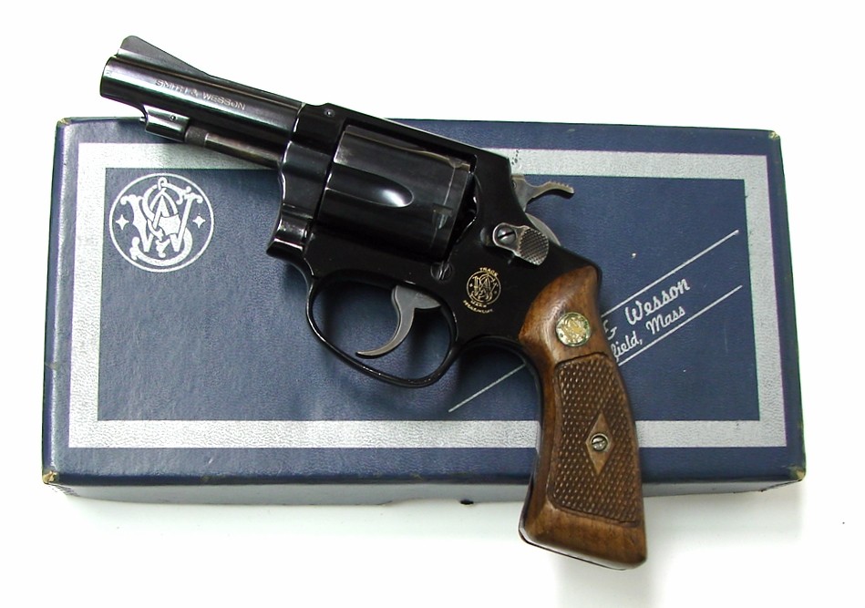 Smith & Wesson 37 Airweight .38 Special caliber revolver. 1960s vintage ...