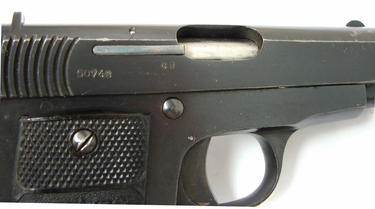 Gregorio Bolumburu Regina .32 ACP caliber pistol. Spanish Ruby Type ...