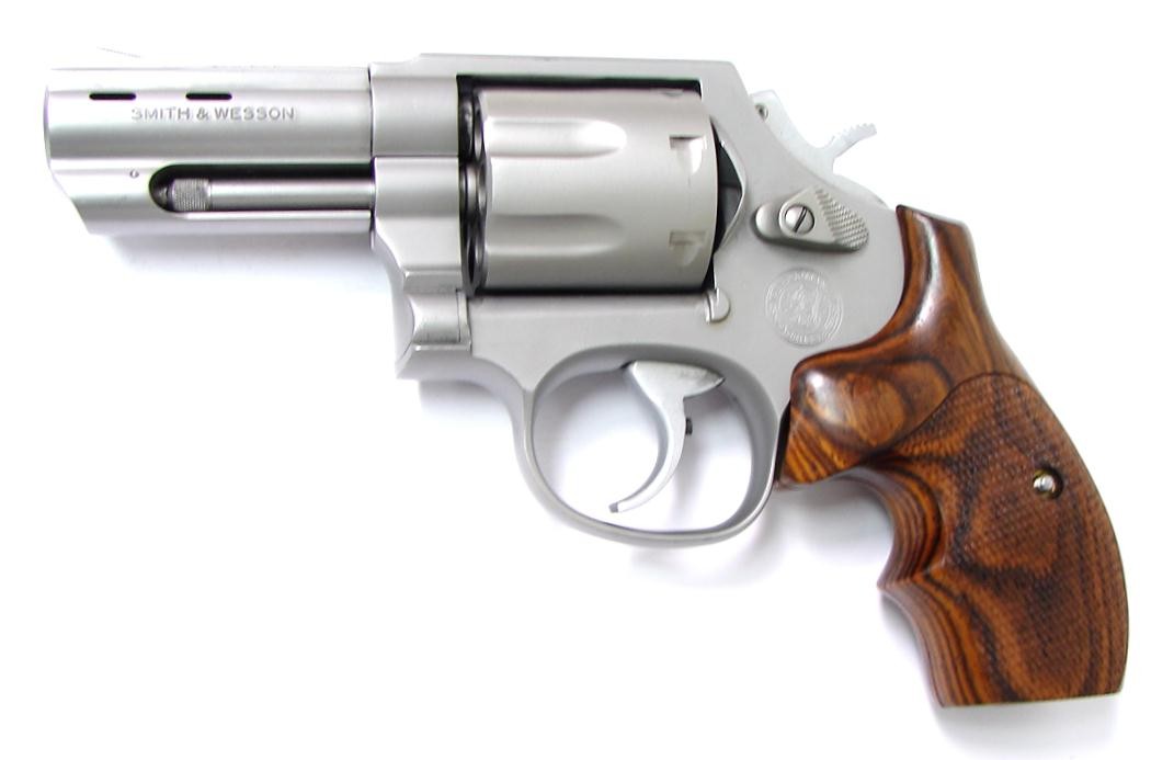 Smith & Wesson 681-4 .357 Mag caliber revolver. Performance Center 3 ...