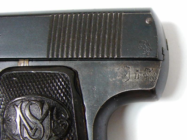 ntos Looking Glass .25 ACP caliber pistol. Produced in Spain during ...