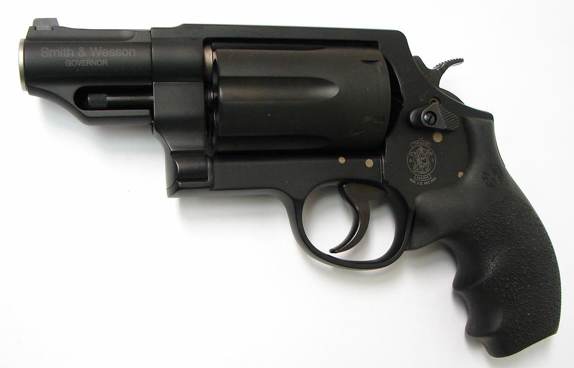 Smith & Wesson Governor .45 LC/45 ACP/410 gauge revolver. 6 Shot .410 ...
