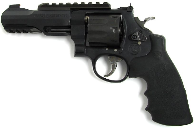 Smith & Wesson 327 Performance Center .357 Magnum caliber revolver with ...
