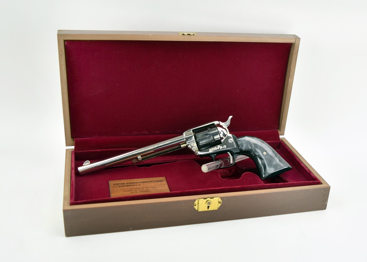 2nd Amendment Commemorative 1977 issue (COM1984) - Collectors Firearms
