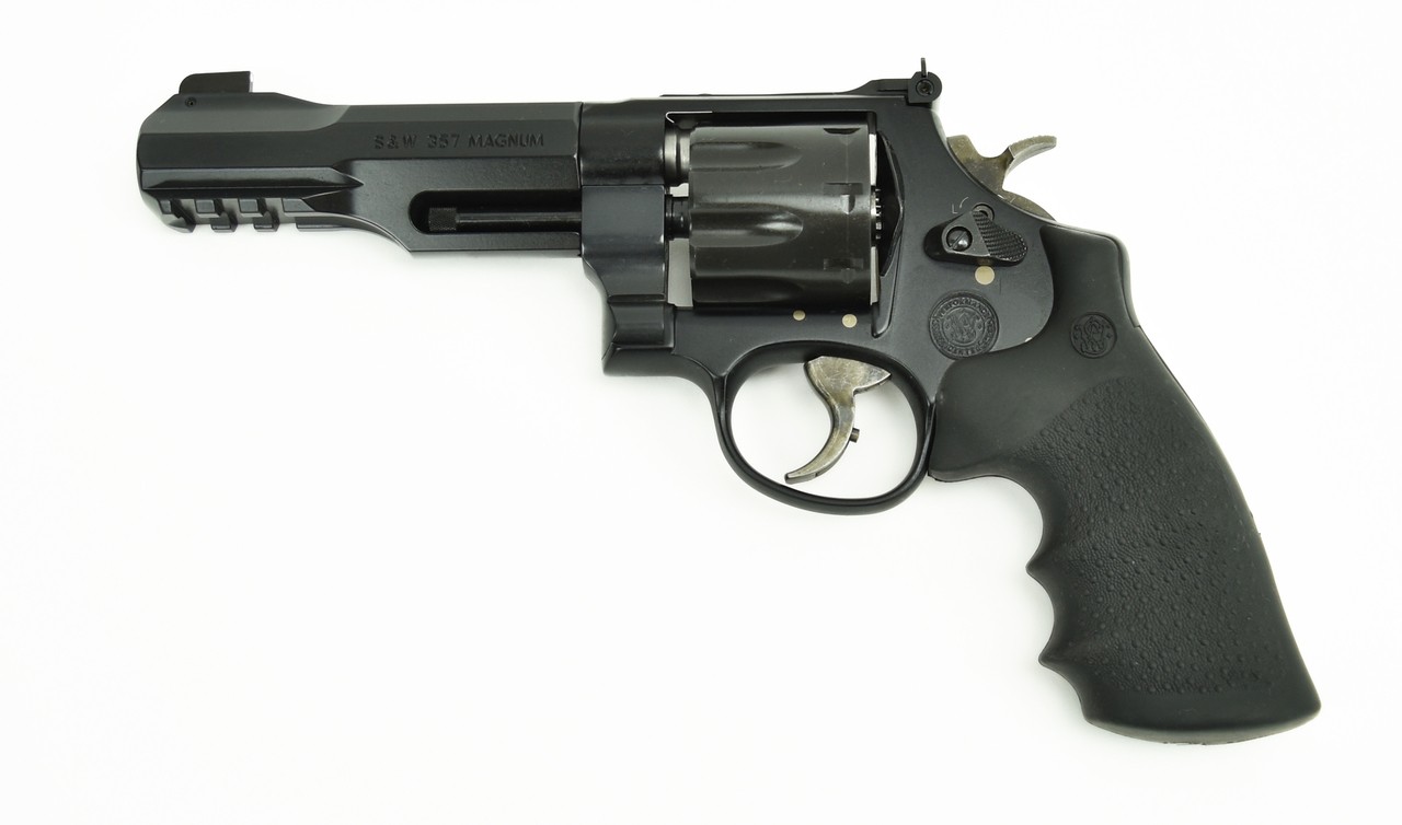 Smith & Wesson 327 M&P R8 .357 Magnum (PR32975) - Collector’s Firearms