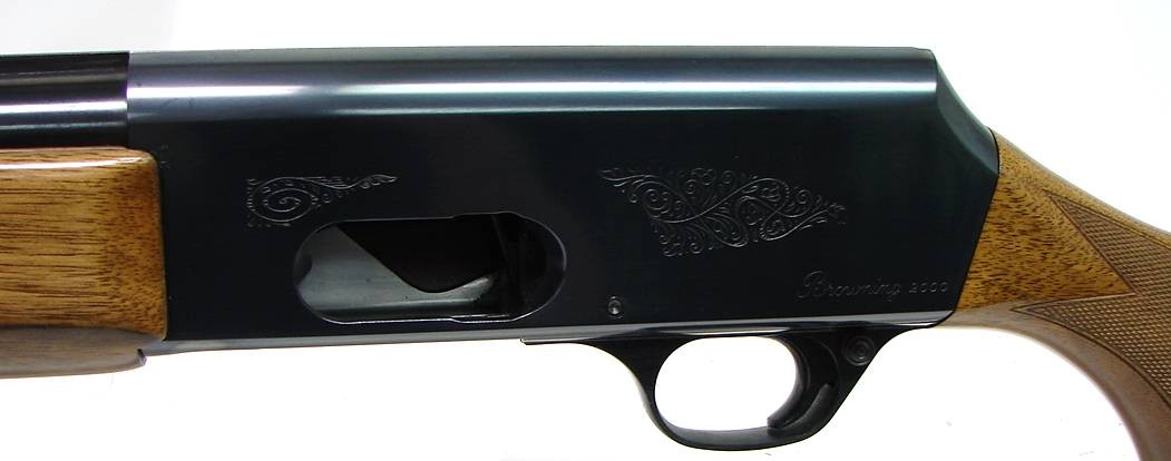 Browning 2000 12 gauge shotgun. 3" Magnum autoloader with 30" full ...