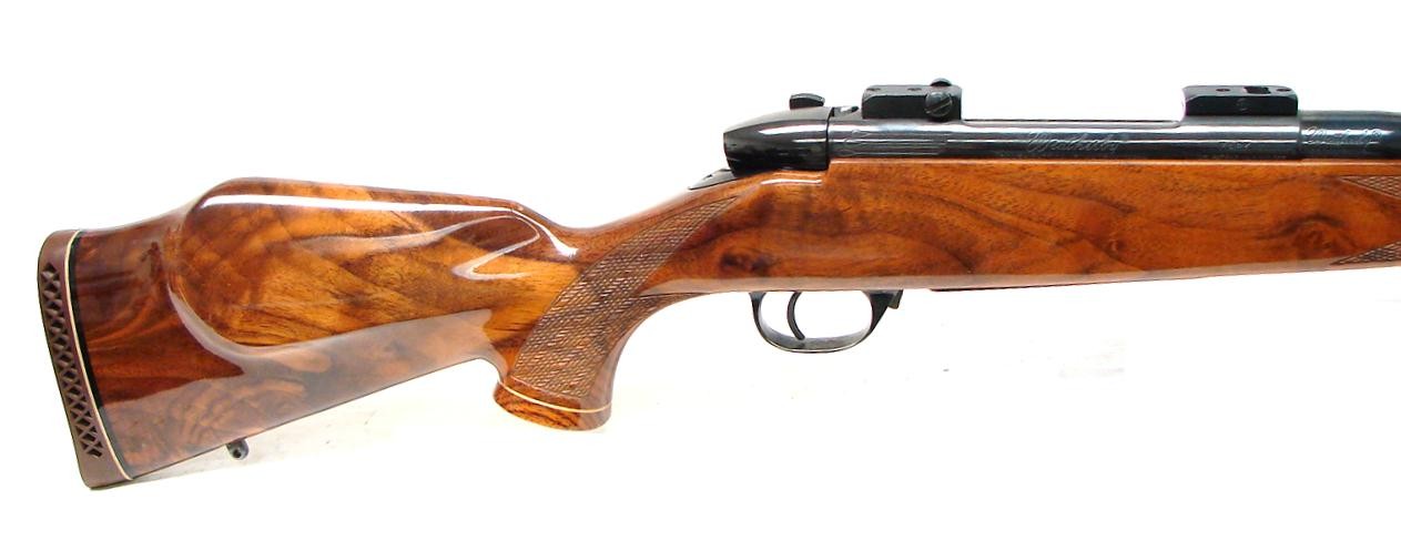 Weatherby Mark V .240 Mag caliber rifle. Left Hand Japanese made deluxe ...