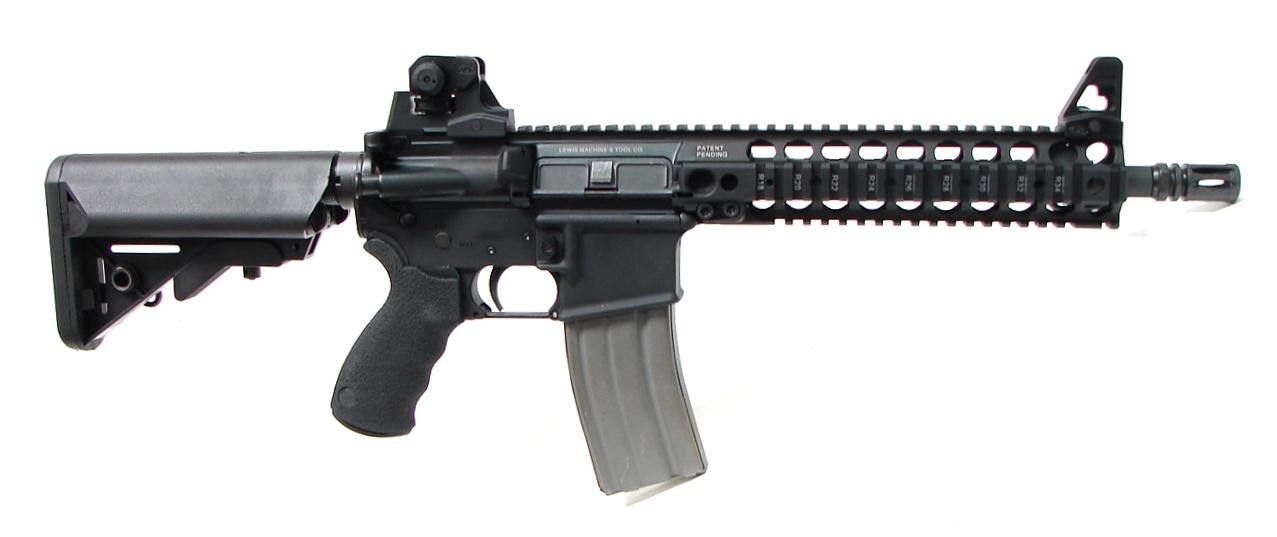 LMT Defender 2000 5.56 caliber rifle. LMT MRP model with Monolithic ...