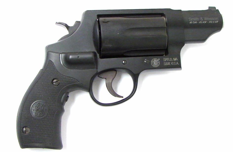 Smith & Wesson Governor .45 LC/45ACP/410 GA revolver. Popular .410 ...